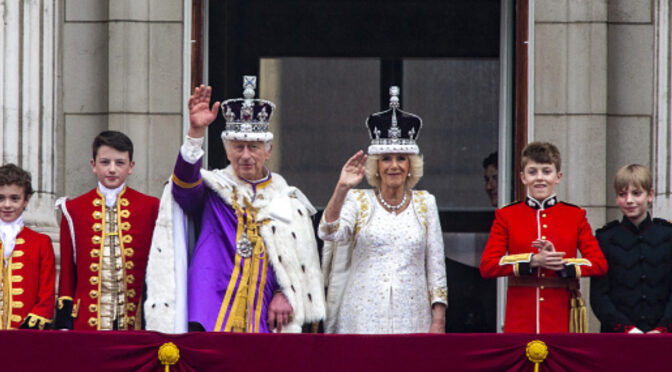 King Charles Officially Crowned British Monarch — Prince Harry, Katy ...