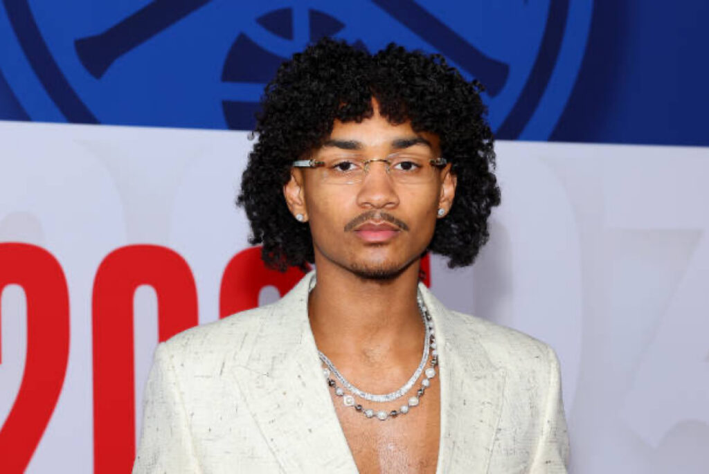 Twitter Reacts To Kobe Bufkin Rubbing His Mom's Leg Live On ESPN After ...