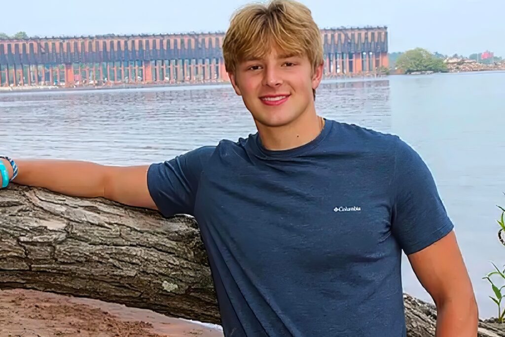 Two Nigerians Extradited To The U.S. Over Teen Who Killed Himself After ...