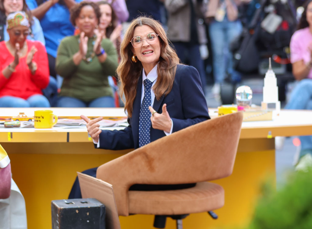 Drew Barrymore Reveals She’s Been Warned About Her Touchy Interview ... Drew Barrymore Reveals She’s Been Warned About Her Touchy Interview ...