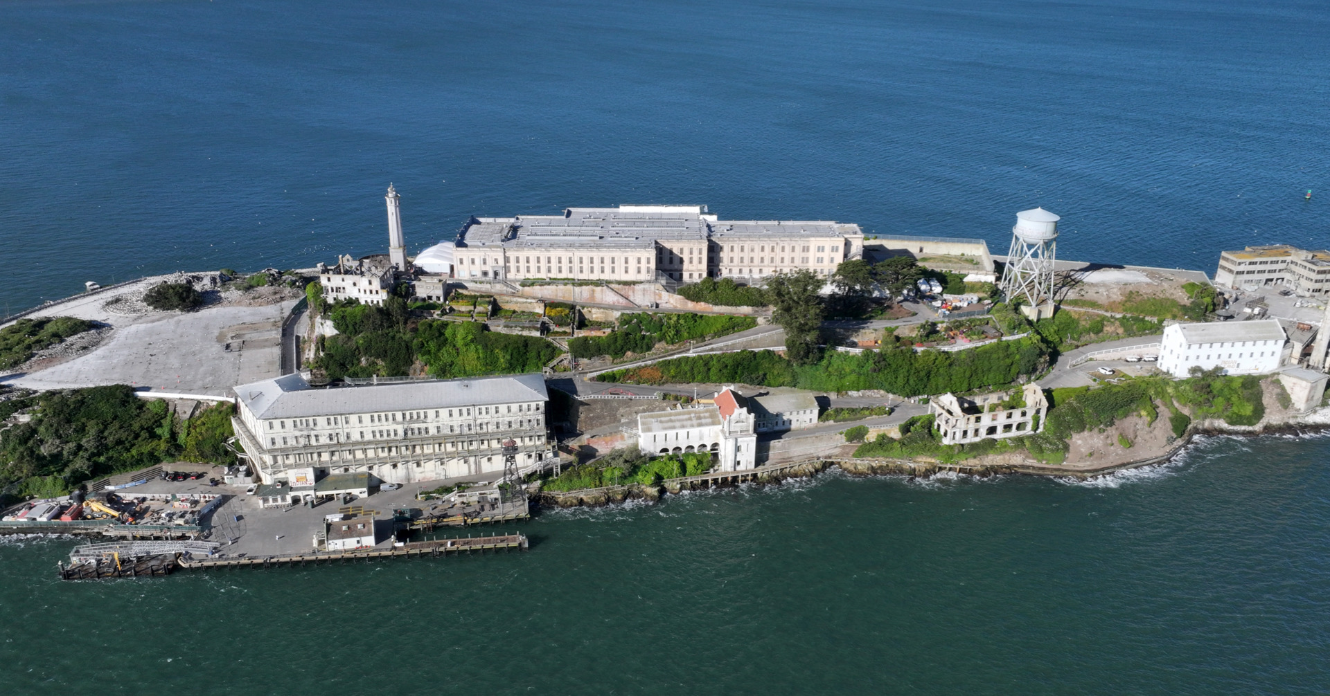 Trump Wants to Reopen One of America’s Most Notorious Prisons, Alcatraz ...